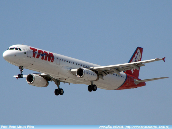 TAM amplia entretenimento de bordo - Portal Aviação Brasil